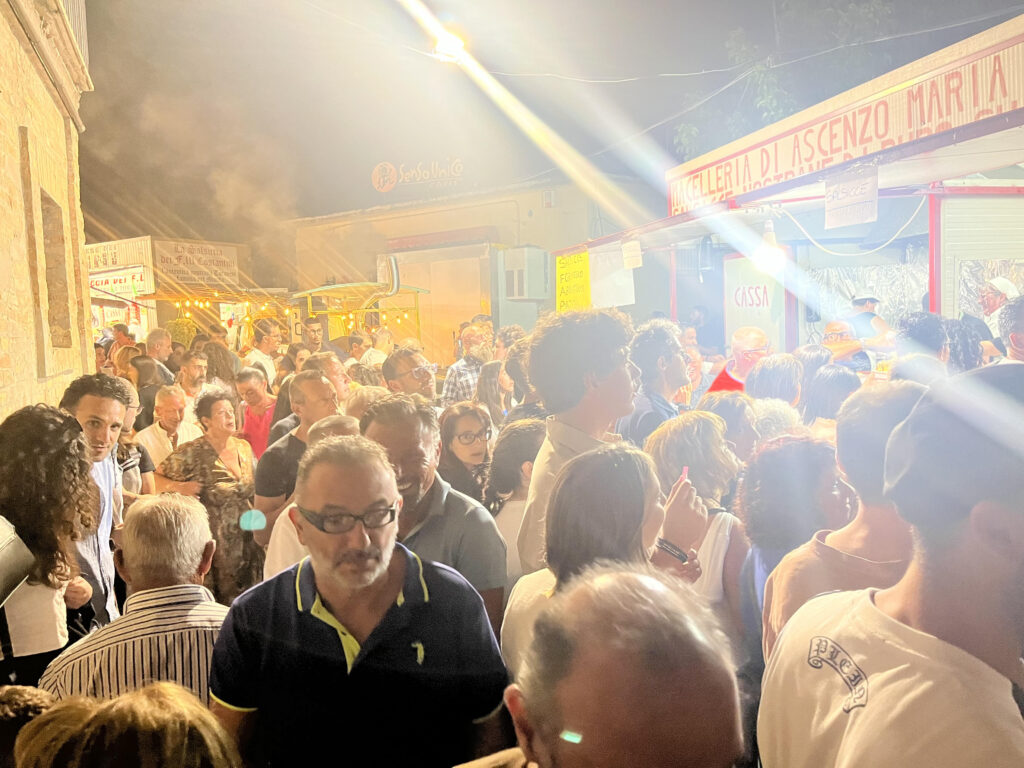 Torano Nuovo: è pienone per la prima sera della sagra - FOTO - Notizie ...