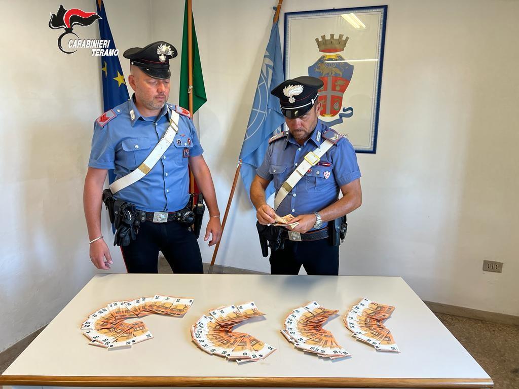 Spendita di banconote false: tre arresti a Giulianova - Notizie - NUOVO ...