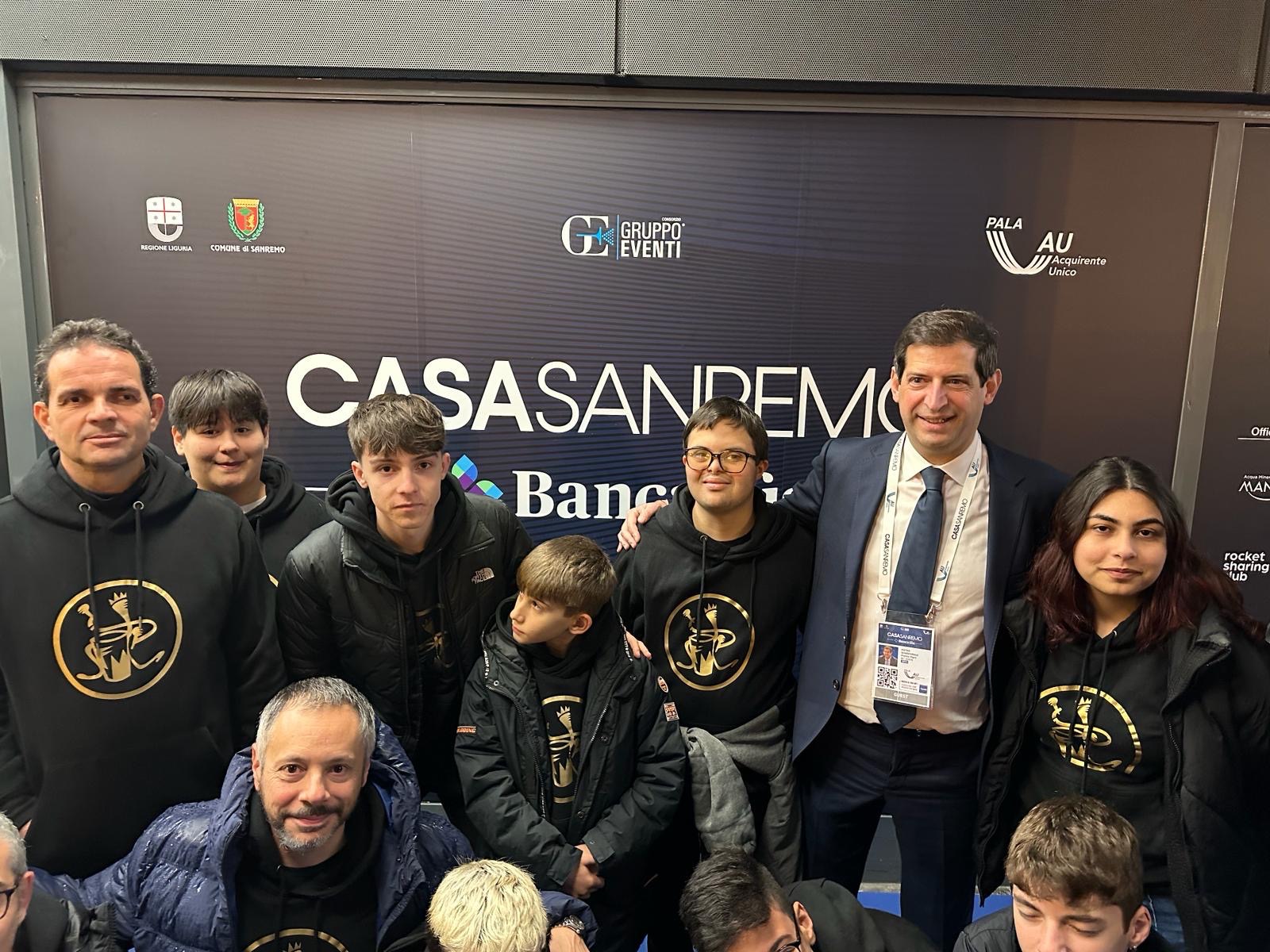 La musica oltre ogni barriera: 18 ragazzi teramani si esibiscono a Casa ...