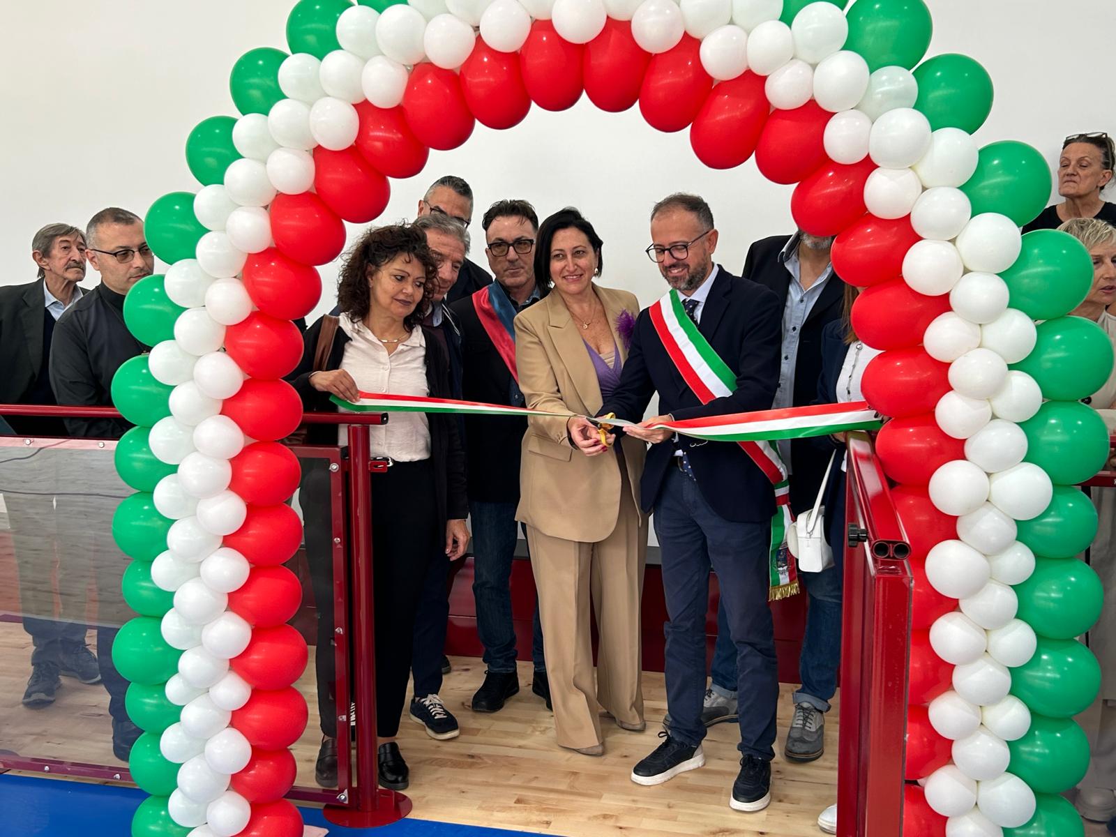 Nereto, inaugurata la "nuova" palestra scolastica: investimento da ...
