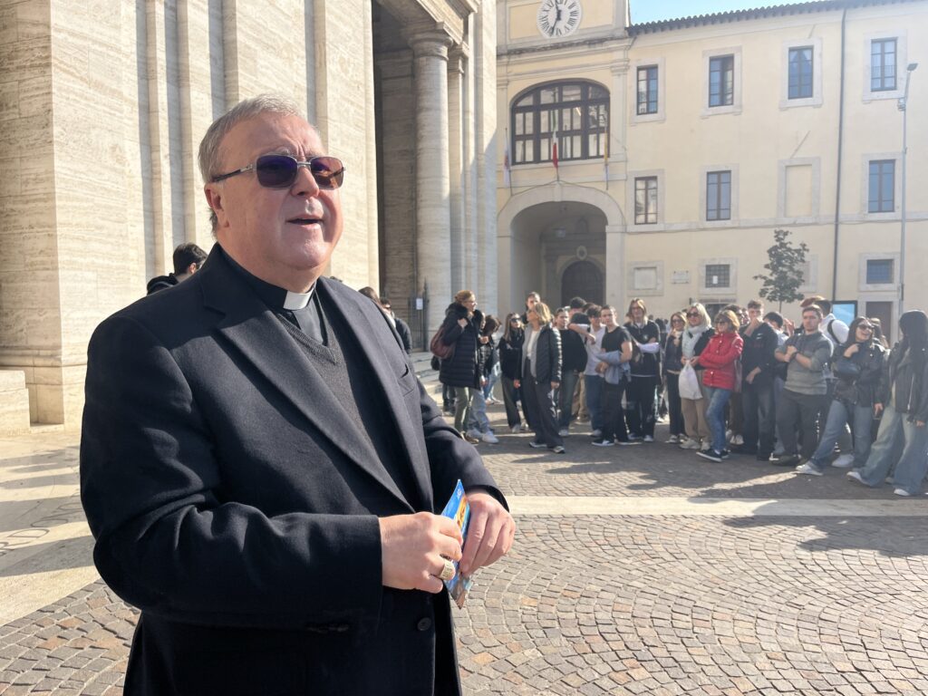 Lettera mensile del vescovo di Teramo ai giovani - Notizie - NUOVO ...